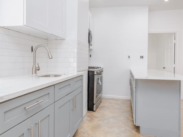 147 Avenue E # 3