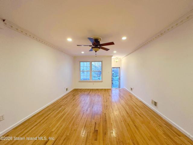 147 Dartmouth Loop | Compass