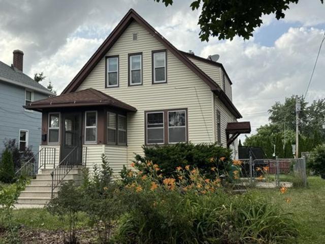 147 E Cotton St, Fond du Lac, WI 54935