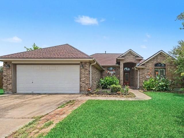 147 Eagle Nest Ct, Richwood, TX 77566