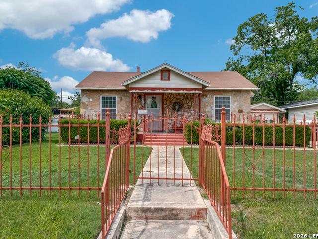 147 Ellana Claire St