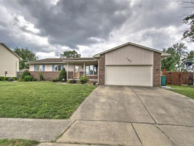 147 Fenway Dr, Decatur, IL 62521
