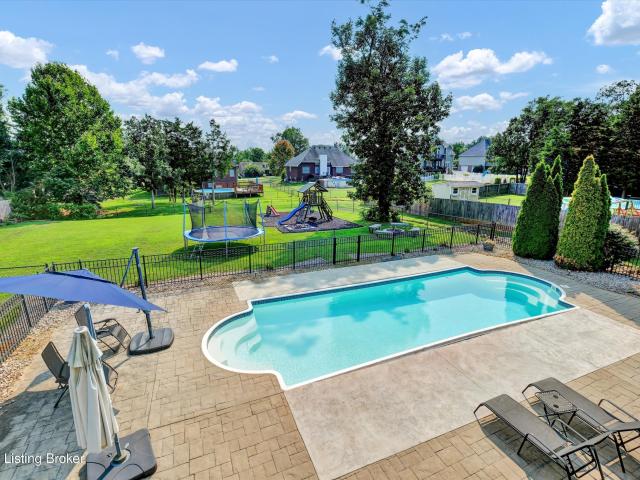 147 Hardwood Dr