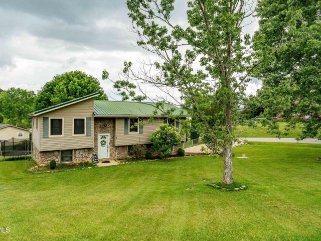 147 Hillcrest Circle