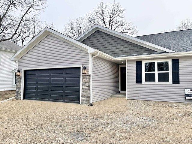 147 Orchid Ln, Stoughton, WI 53589