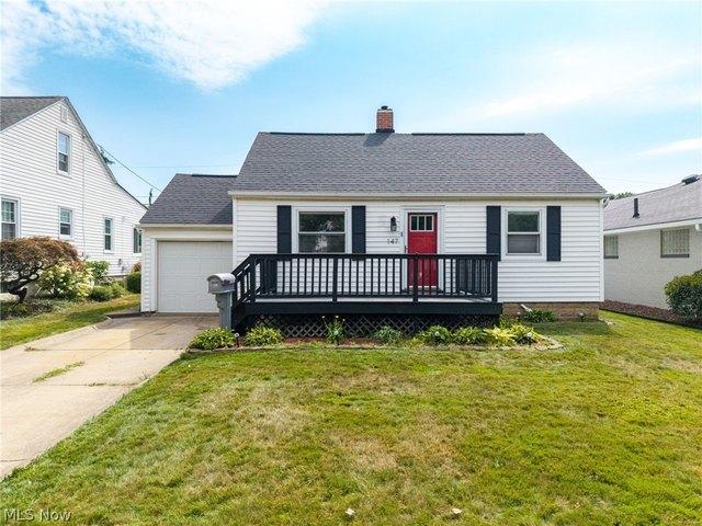 147 Overlook Ave, Wadsworth, OH 44281