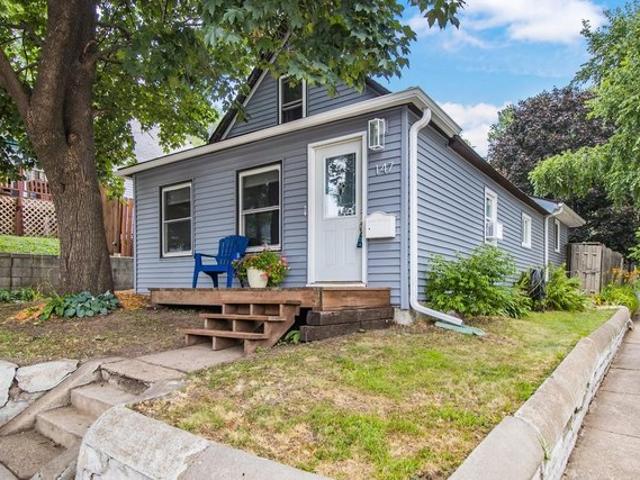 147 Lawson Ave E, Saint Paul, MN 55117