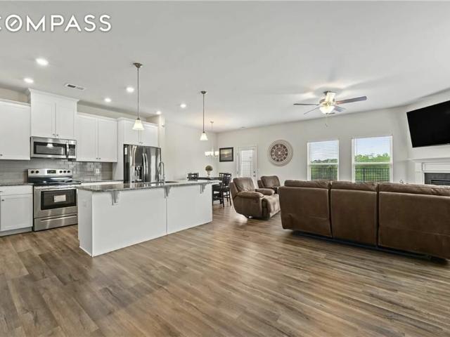 147 Madison Bend, Woodstock, GA