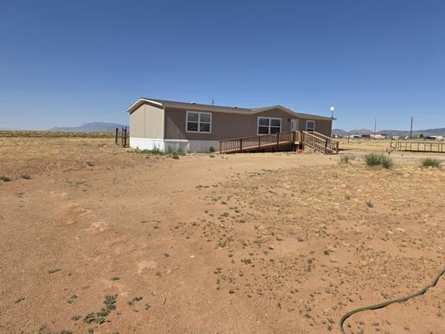 147 Manzano View Rd, Los Lunas, NM 87031