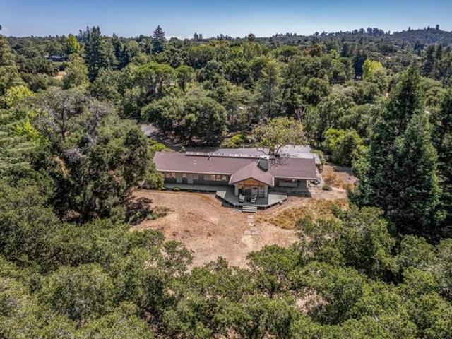 147 Mapache Dr, Portola Valley, CA 94028