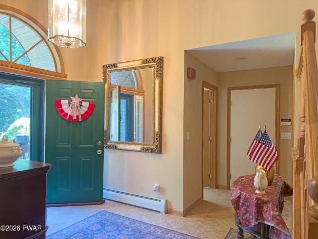147 N Evergreen Drive