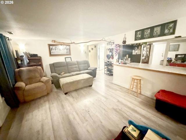 147 se pete ave