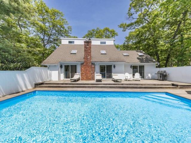 147 Sycamore Dr, East Hampton, NY 11937