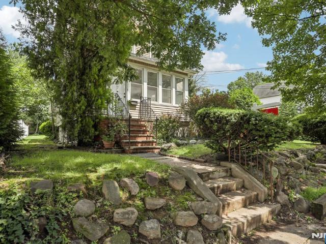 147 Phelps Avenue