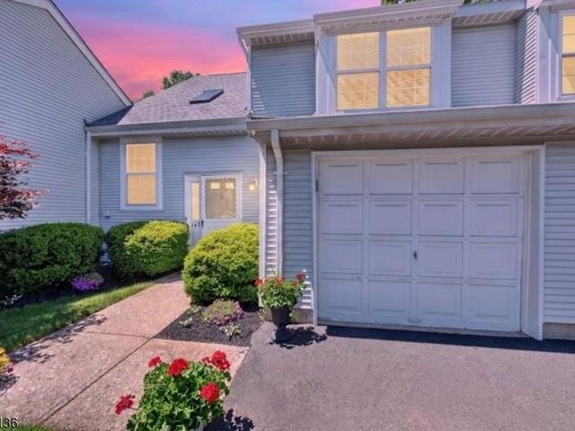 147 Picadilly Pl, Franklin Twp, NJ 08873