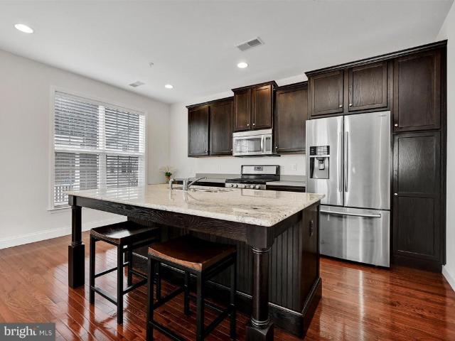 147 Putnam Way