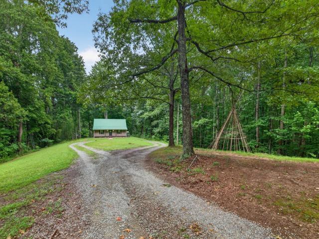 147 Ray Ln