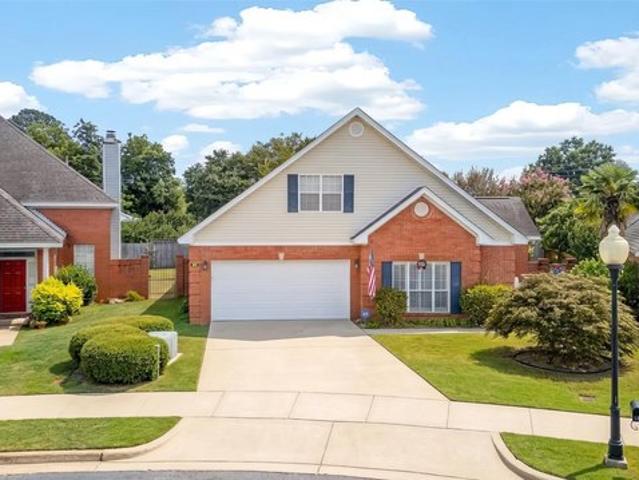 147 River Chase Ct, Wetumpka, AL 36092