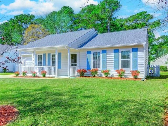 147 Wood Lake Dr, Murrells Inlet, SC 29576