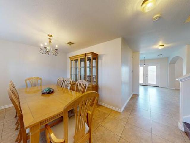 147 Woodstone Loop