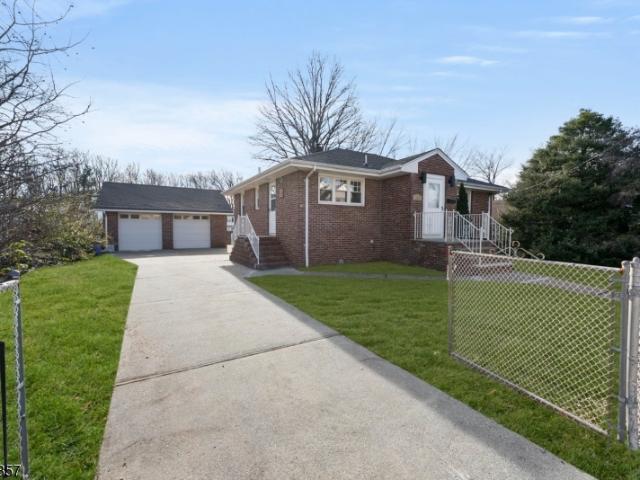147 Wedgewood Ave, Woodbridge, NJ 07095 | MLS #2613 R | Compass