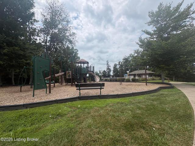 147 Williamsburg Ct