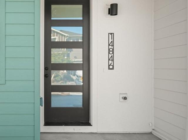 14846 NE Couch St Unit 8, Portland, OR 97230