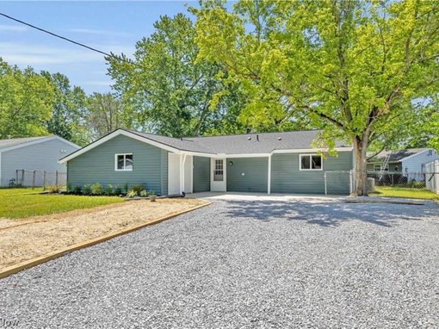 1484 Cherrywood Rd, Kent, OH 44240