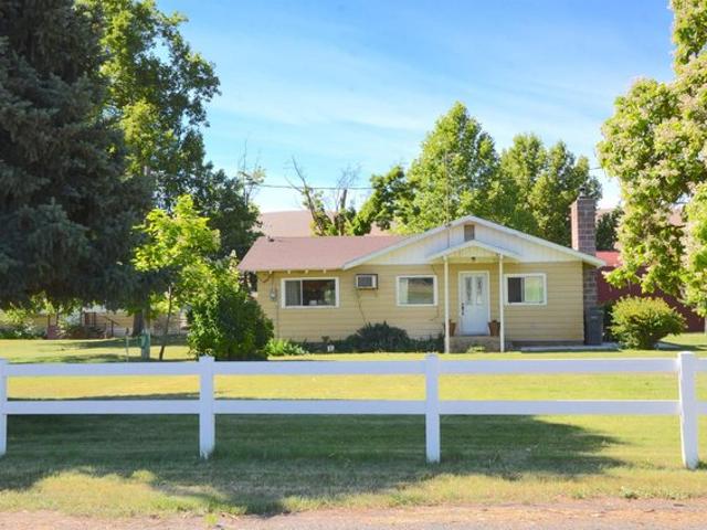 148501 W N River Rd, Prosser, WA 99350