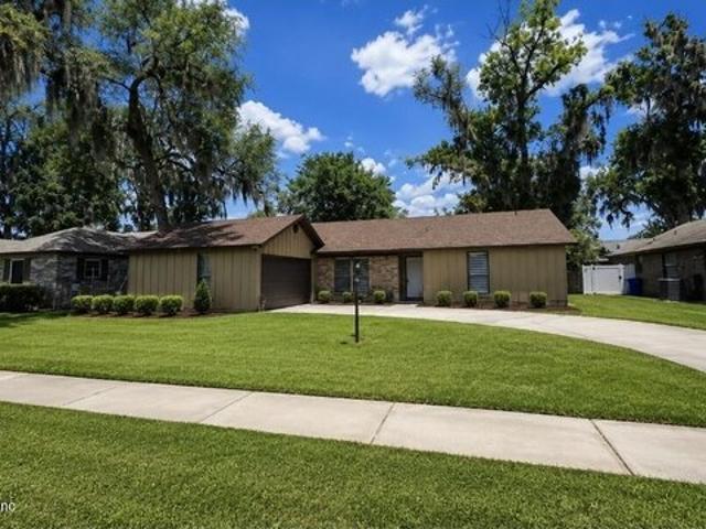 1485 N Dolphin St, Orange Park, FL 32073