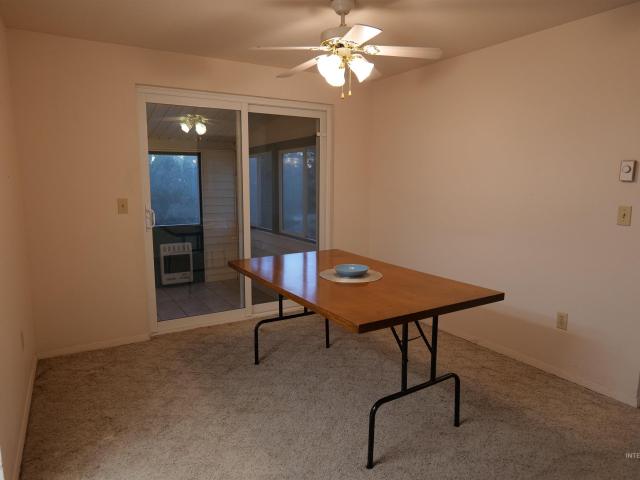 1485 E 9th St