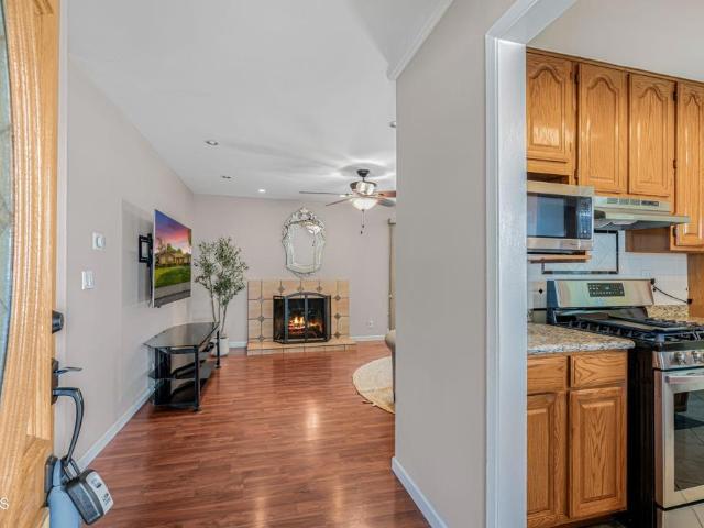 1485 E Avenida De Los Arboles