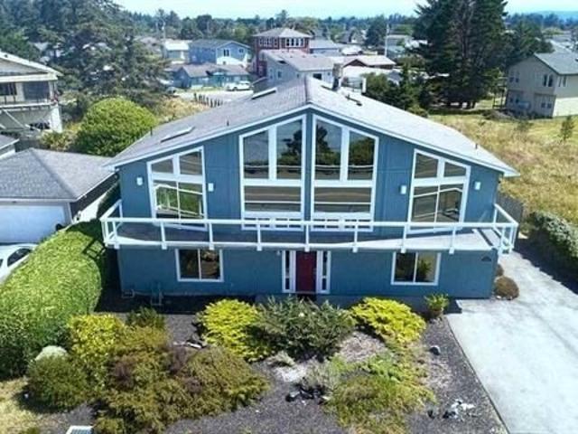 1485 S Pebble Beach Dr, Crescent City, CA 95531