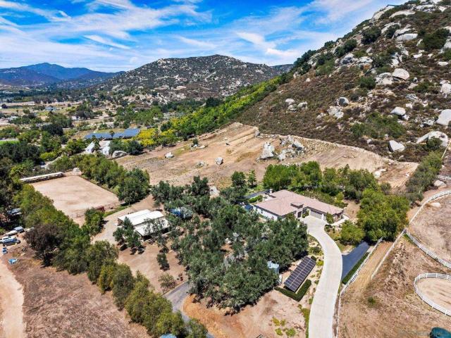 1485 Santa Fe Hills