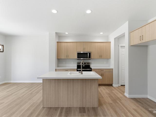 1485 W Braden Dr