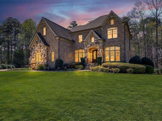 1485 White Rose Court NW