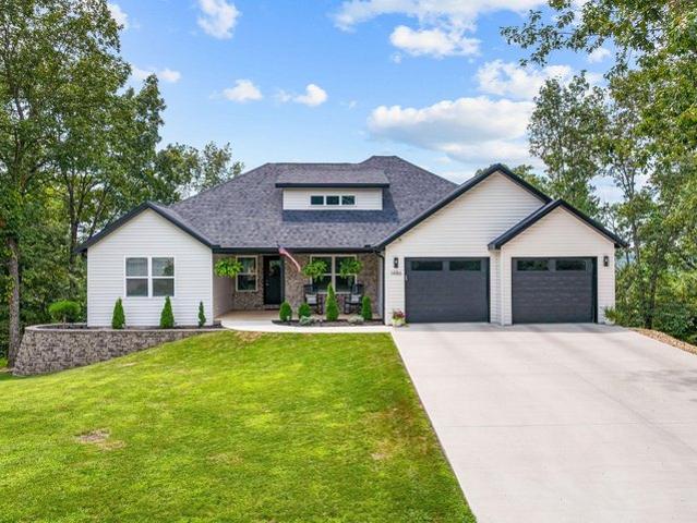 1486 Mule Barn Dr, Cape Fair, MO 65624