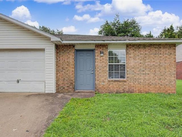 1486 N Boxley Ave, Fayetteville, AR 72704