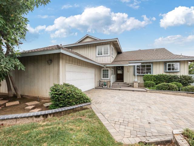 1486 North Harwood