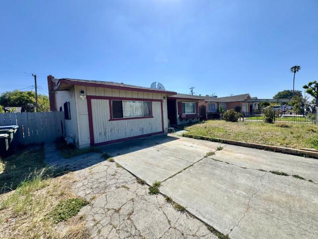 1486 Adrian Way