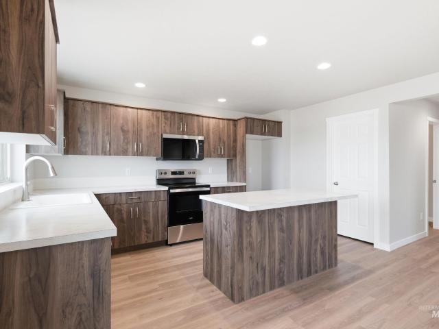 1486 Sunday River St