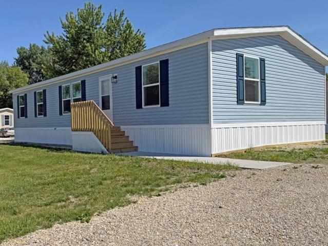 14876 Washington Rd Trlr 148, West Burlington, IA 52655