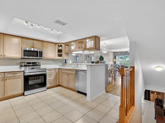 14879 Seminole Trail, Seminole, FL 33776 | MLS #TB8427