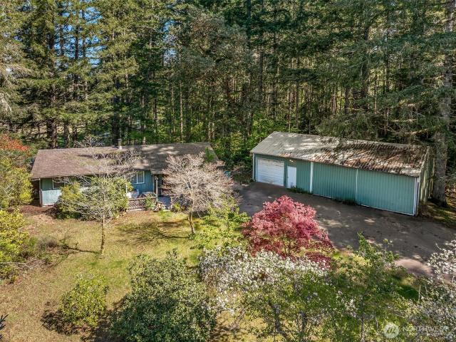 1487 SW Chipmunk Hill Lane