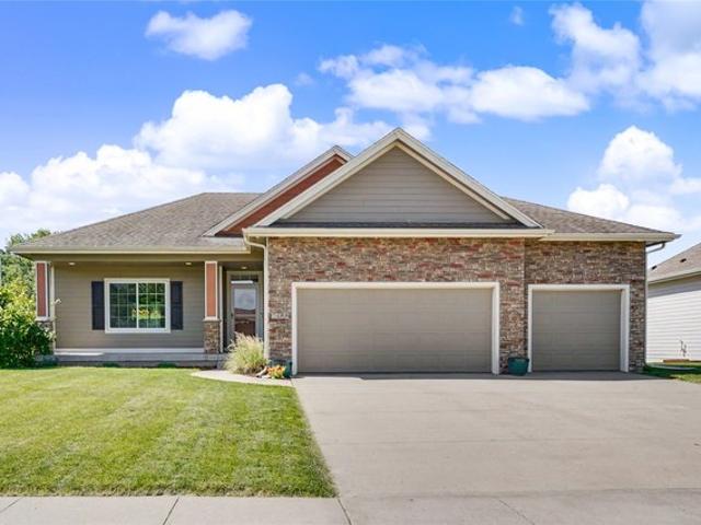 1488 Marina Cove Dr, Polk City, IA 50226