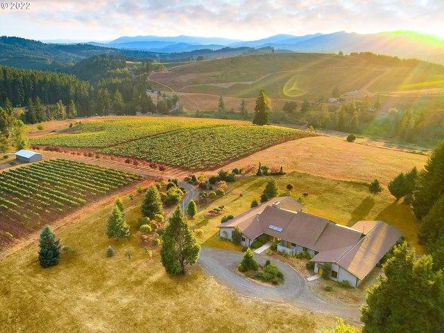 1488 Red Hill Rd, Oakland, OR 97462