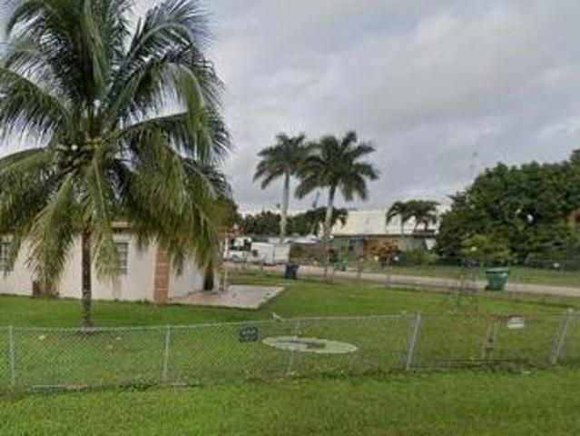 14890 Grant Ln, Homestead, FL 33033
