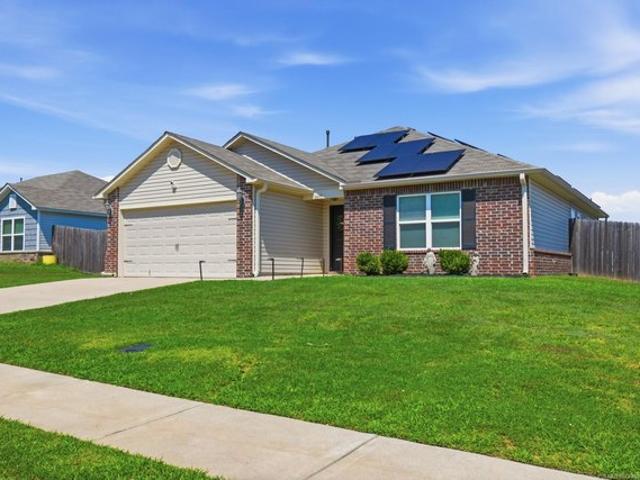 14895 S 274th East Ave, Coweta, OK 74429