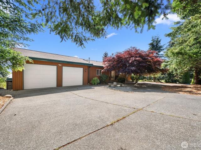 1489 Crestview Drive