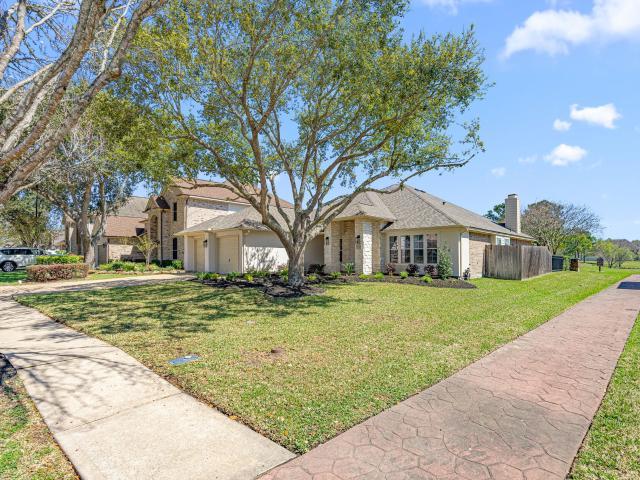 1489 Garden Lakes Drive